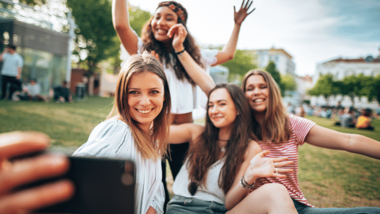 "Digital Natives": pros and cons of the digital generation | MLA - Move ...